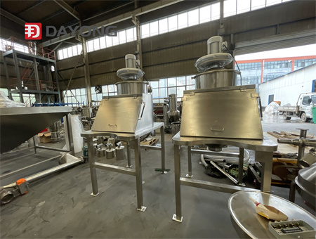 Dust-free feeding station system